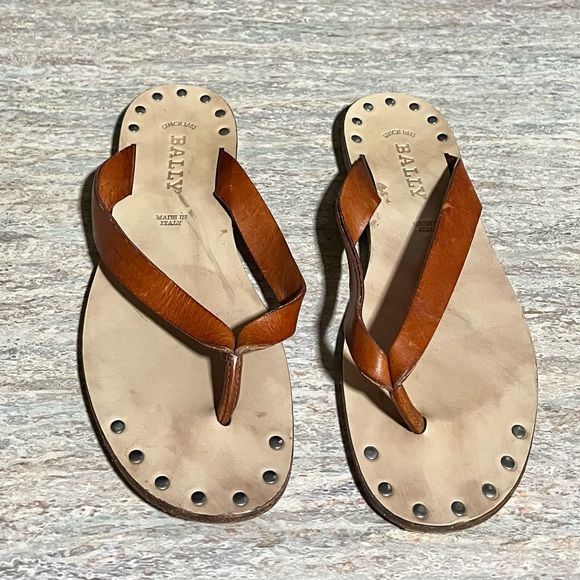 Bally | Shoes | Bally Vintage Bernella Italian Thong Leather Sandals ...